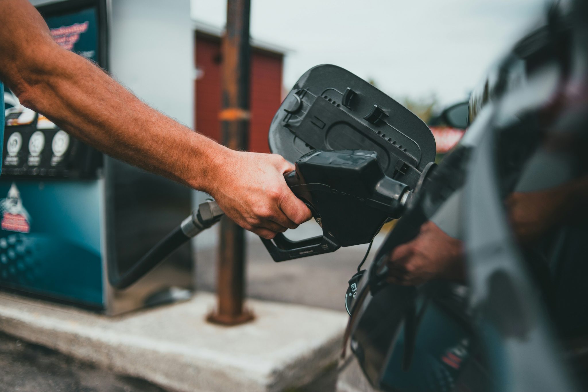 Prețul carburanților astăzi în România: cât costă benzina, motorina și ...